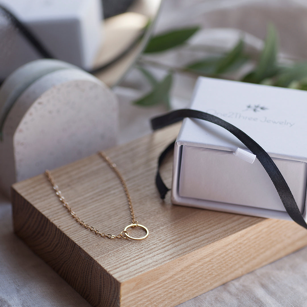 Simple Dainty Gold Necklaces for Women